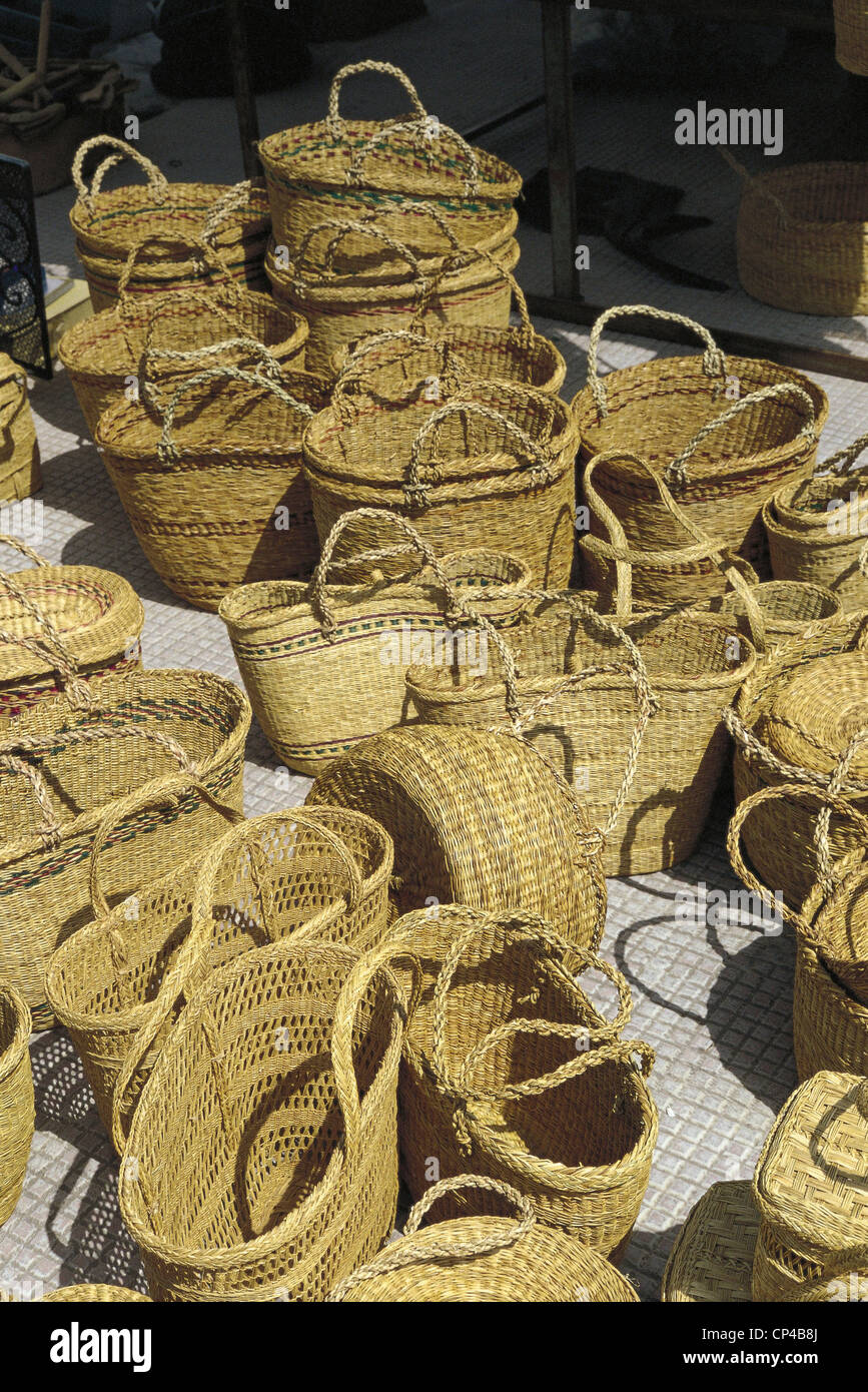 Puglia Crafts Wicker Stock Photo - Alamy