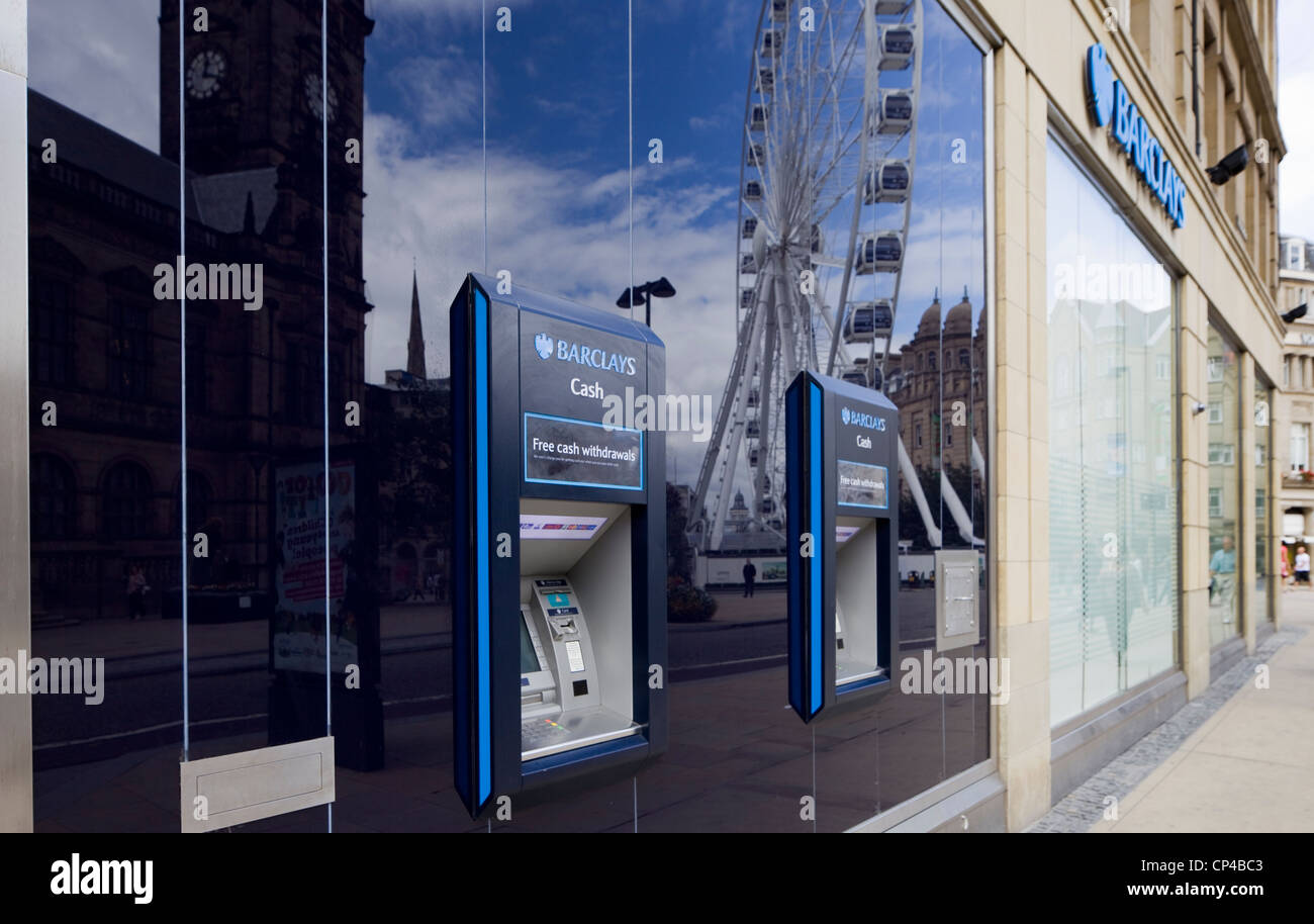 Barclays bank atm hi-res stock photography and images - Alamy