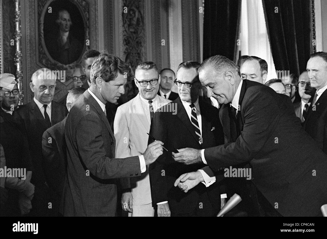 Lyndon johnson 1965 voting hi-res stock photography and images - Alamy