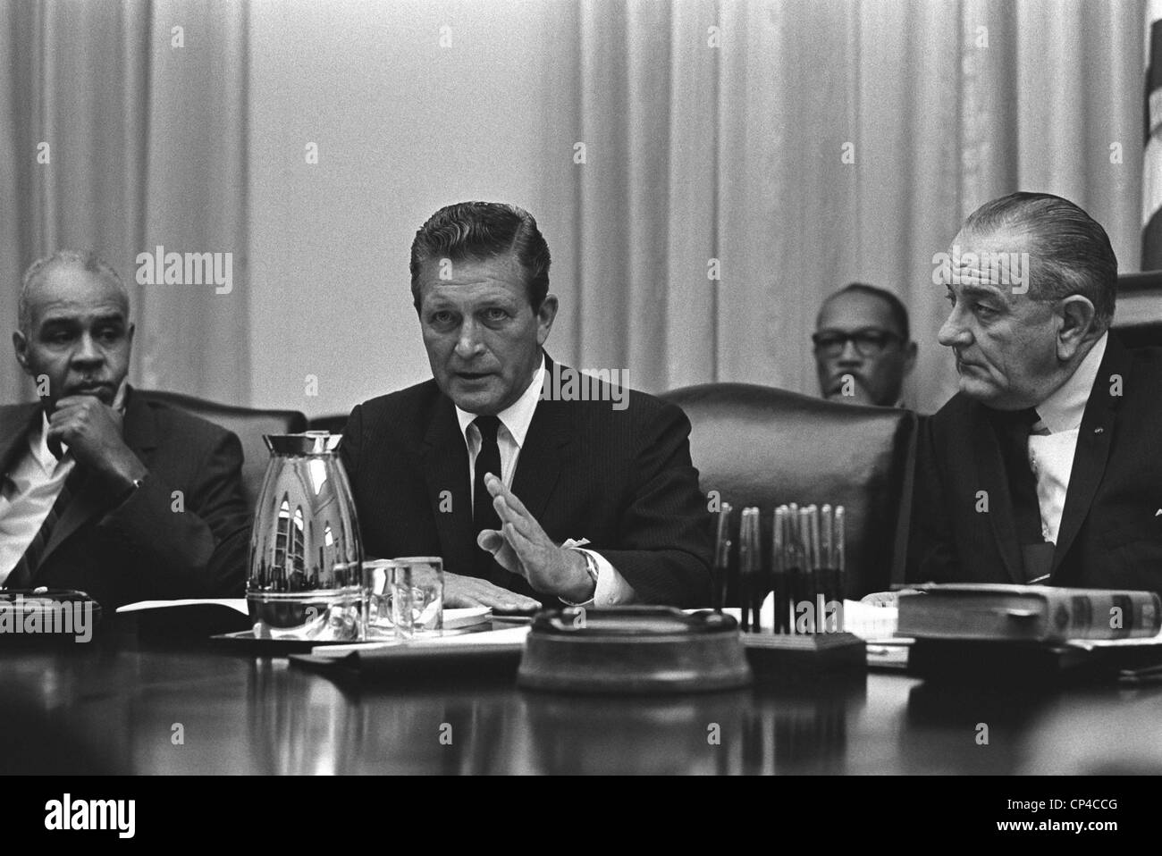 Kerner commission 1967 hi-res stock photography and images - Alamy
