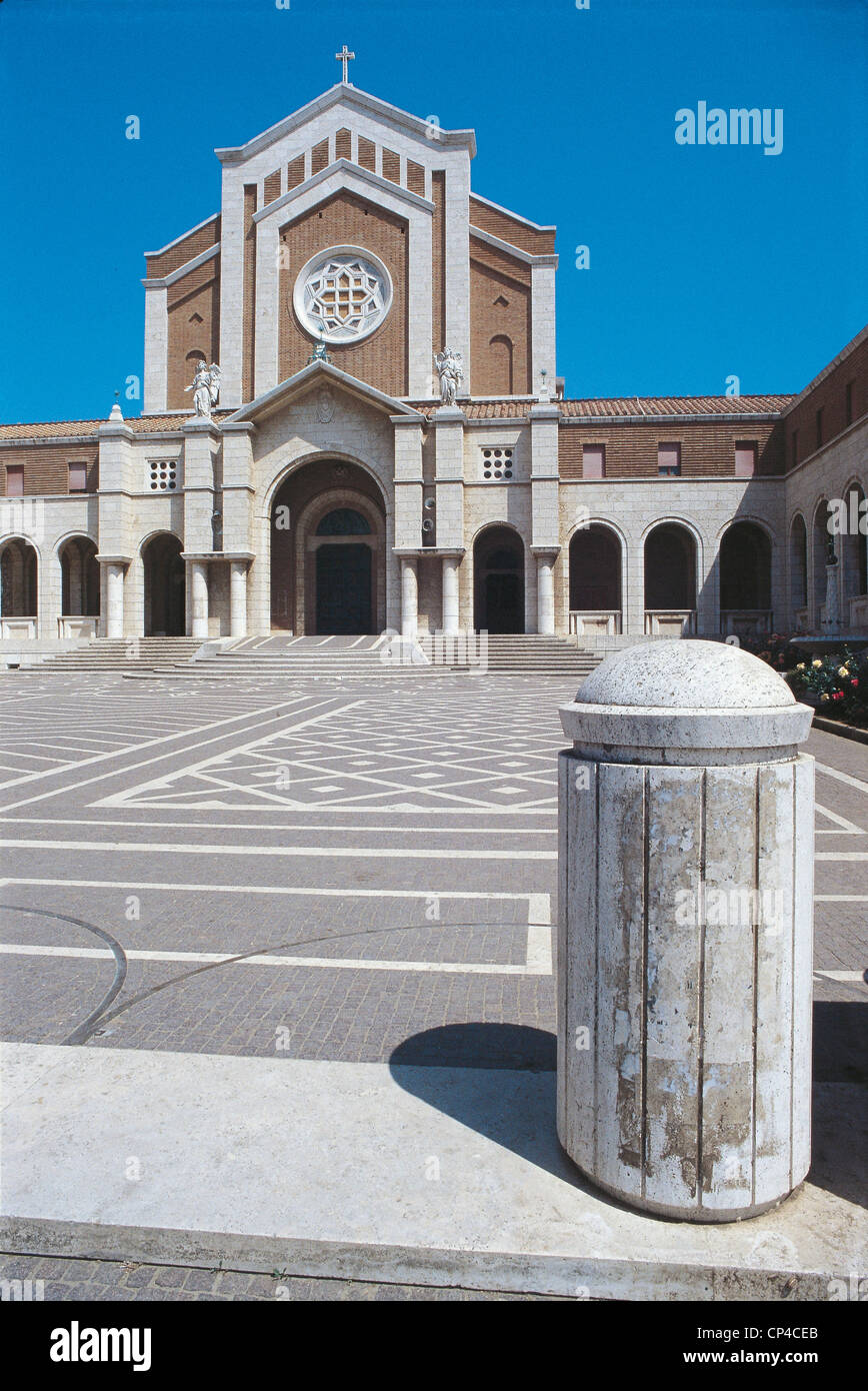 Maria goretti hi-res stock photography and images - Alamy