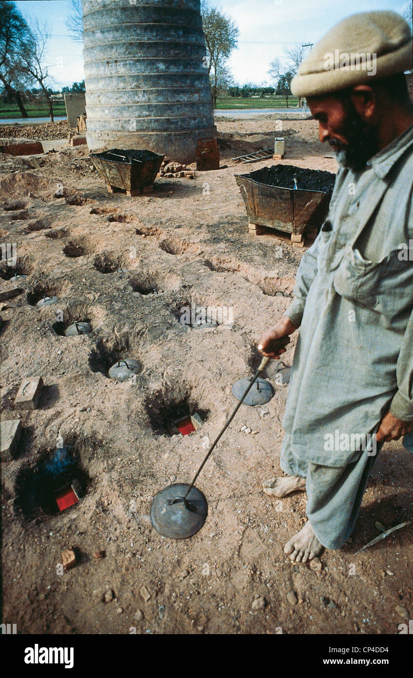 Pakistan Peshawar Furnace Stock Photo - Alamy