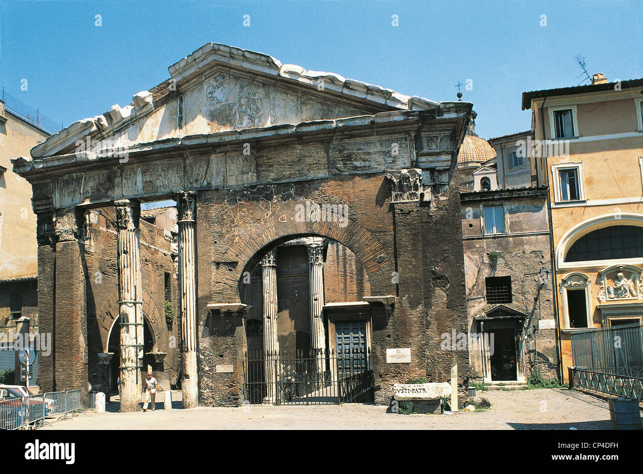 Portico d'ottavia roma hi-res stock photography and images - Alamy