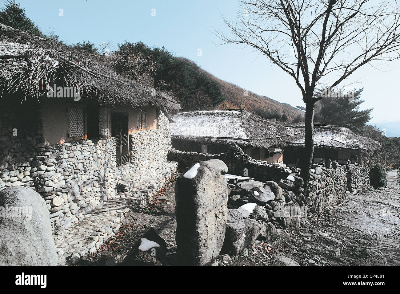 South Korea - The Ch'?nghaktong village at the foot of Mount Chiri ...