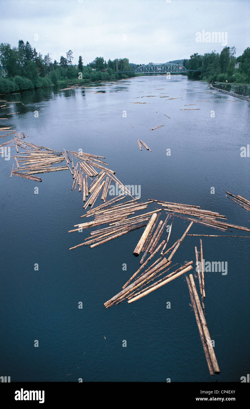 Timber floating hi-res stock photography and images - Alamy
