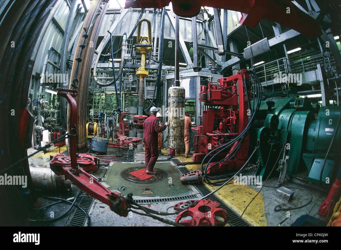 Norway - North Sea. Workers to work within an oil rig Stock Photo - Alamy