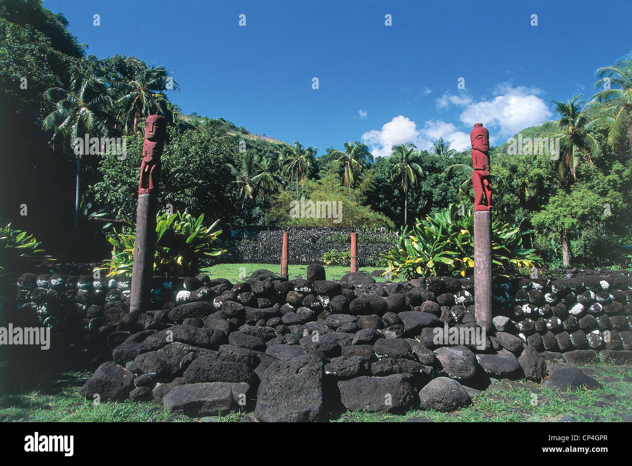 Tahiti marae hi-res stock photography and images - Alamy