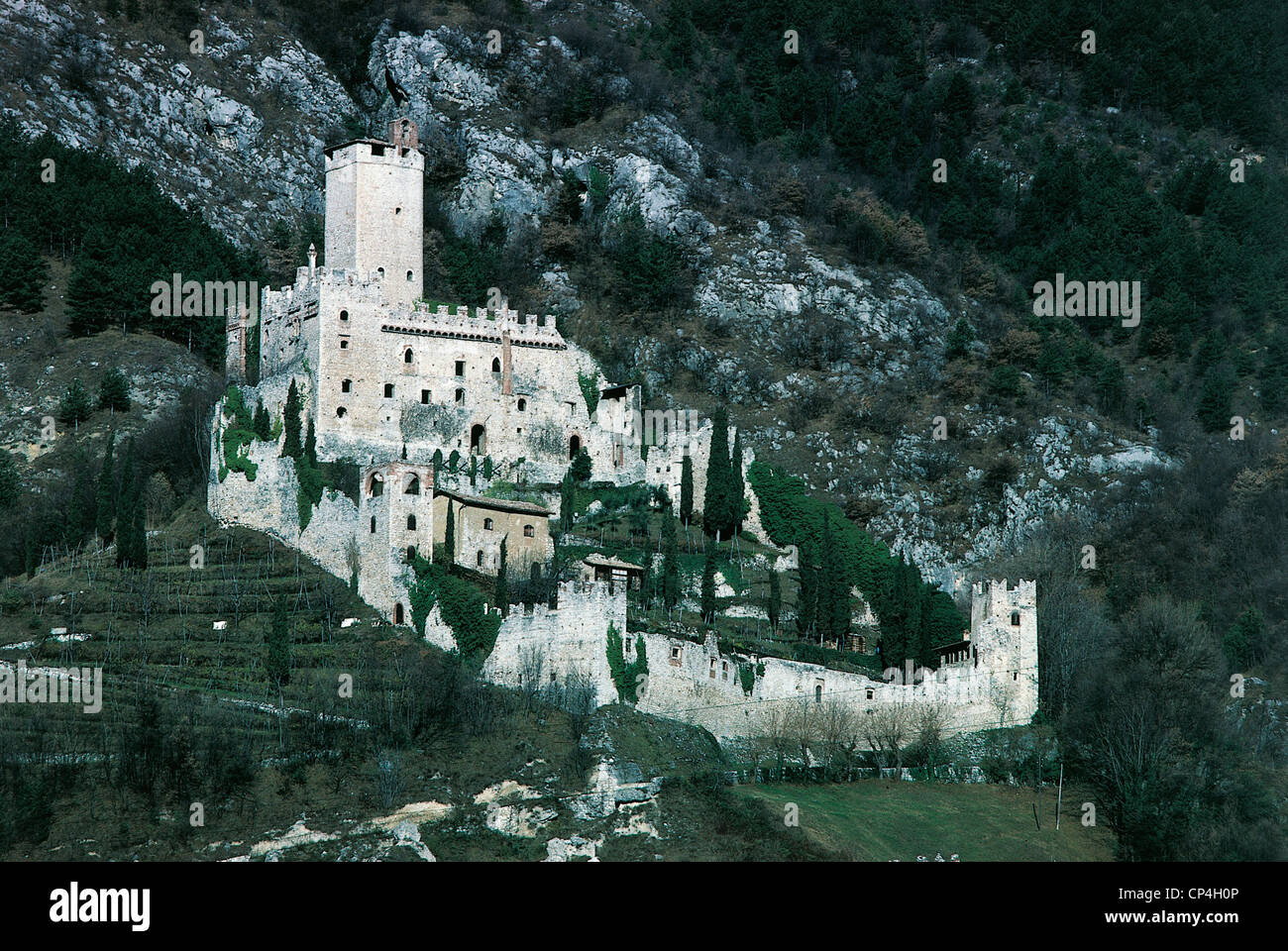 Avio castle hi-res stock photography and images - Alamy