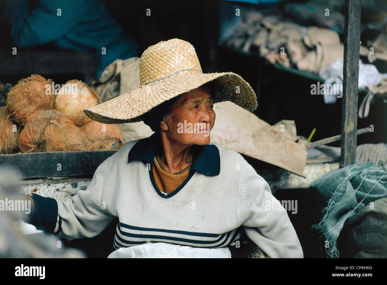 Philippines - Luzon Island - Baguio. Woman with hat Stock Photo - Alamy