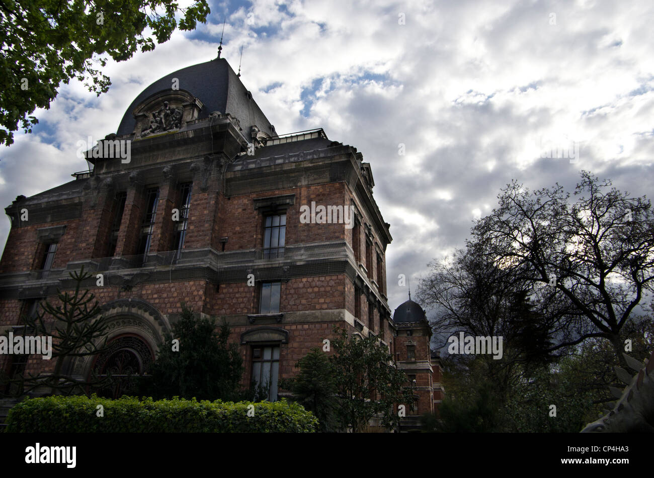 Natural science museum outside hi-res stock photography and images - Alamy
