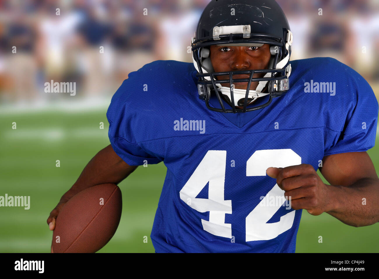 Nfl player field hi-res stock photography and images - Alamy