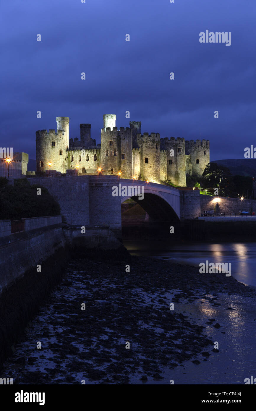 Convy castle hi-res stock photography and images - Alamy