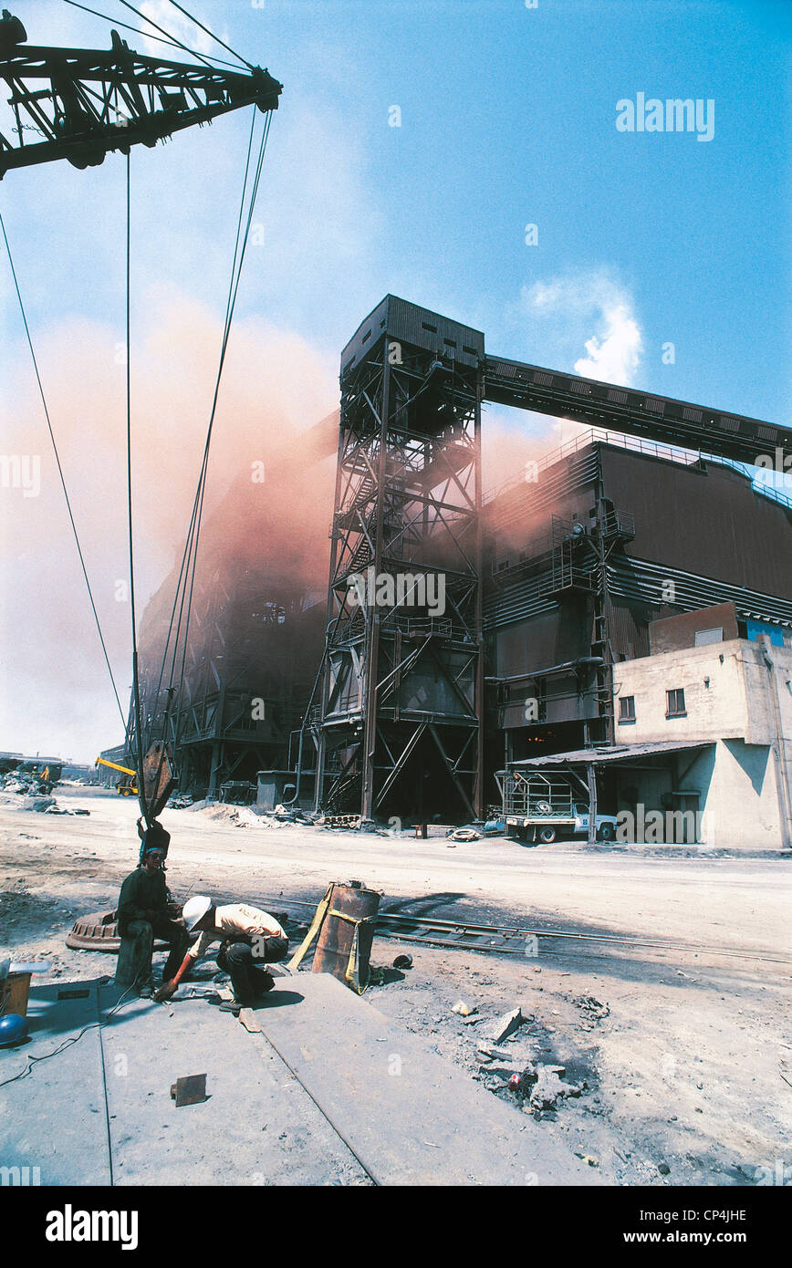 Monterrey industry hi-res stock photography and images - Alamy