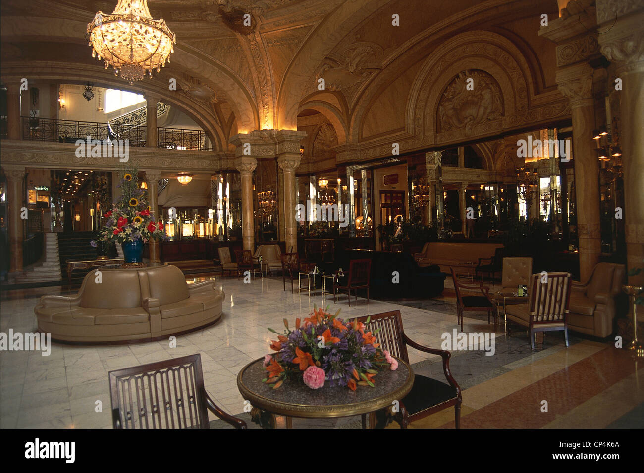 Monaco - Monaco. Hall de l'Hotel de Paris Stock Photo - Alamy