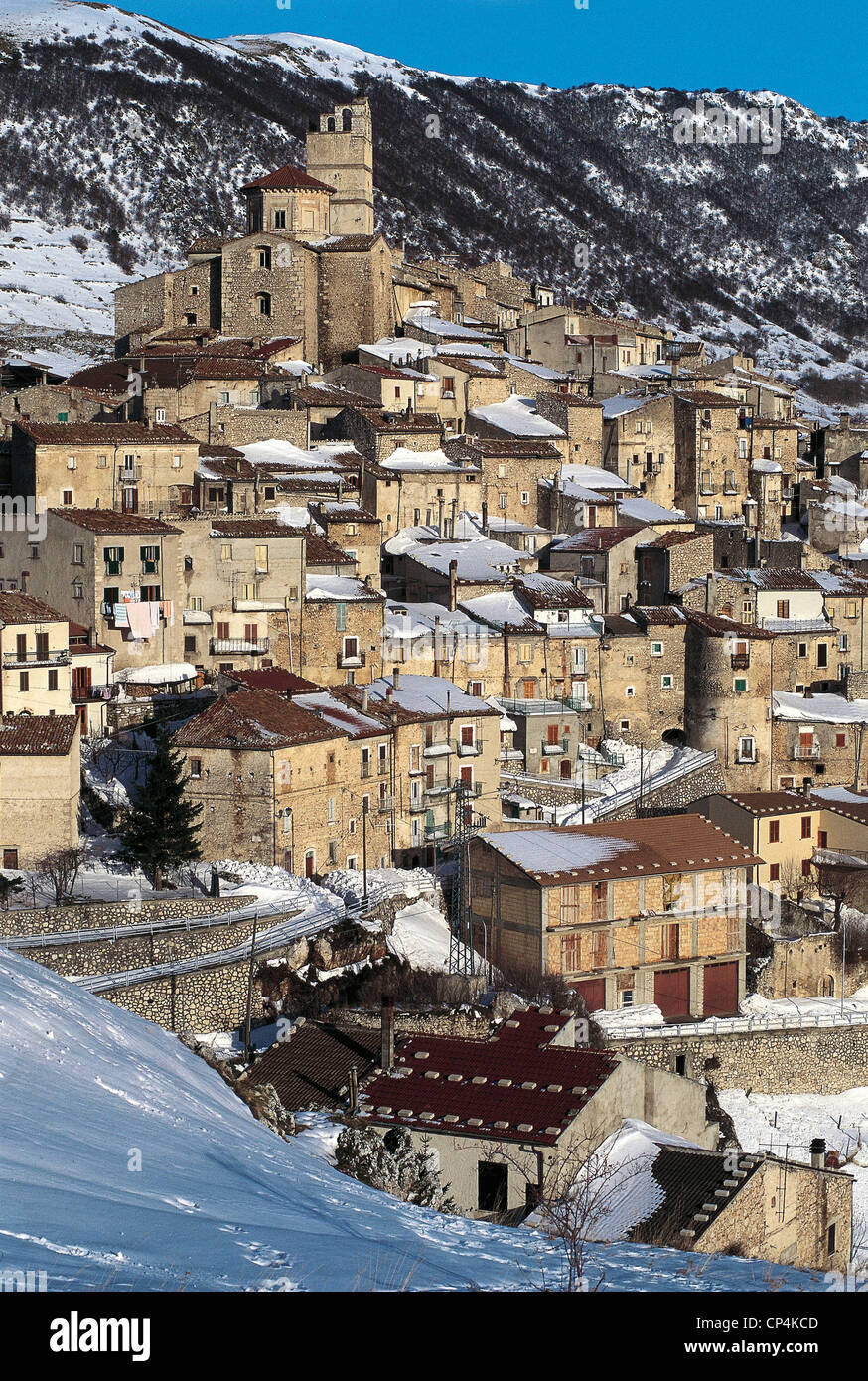 Castel Del Monte Abruzzo Stock Photo - Alamy