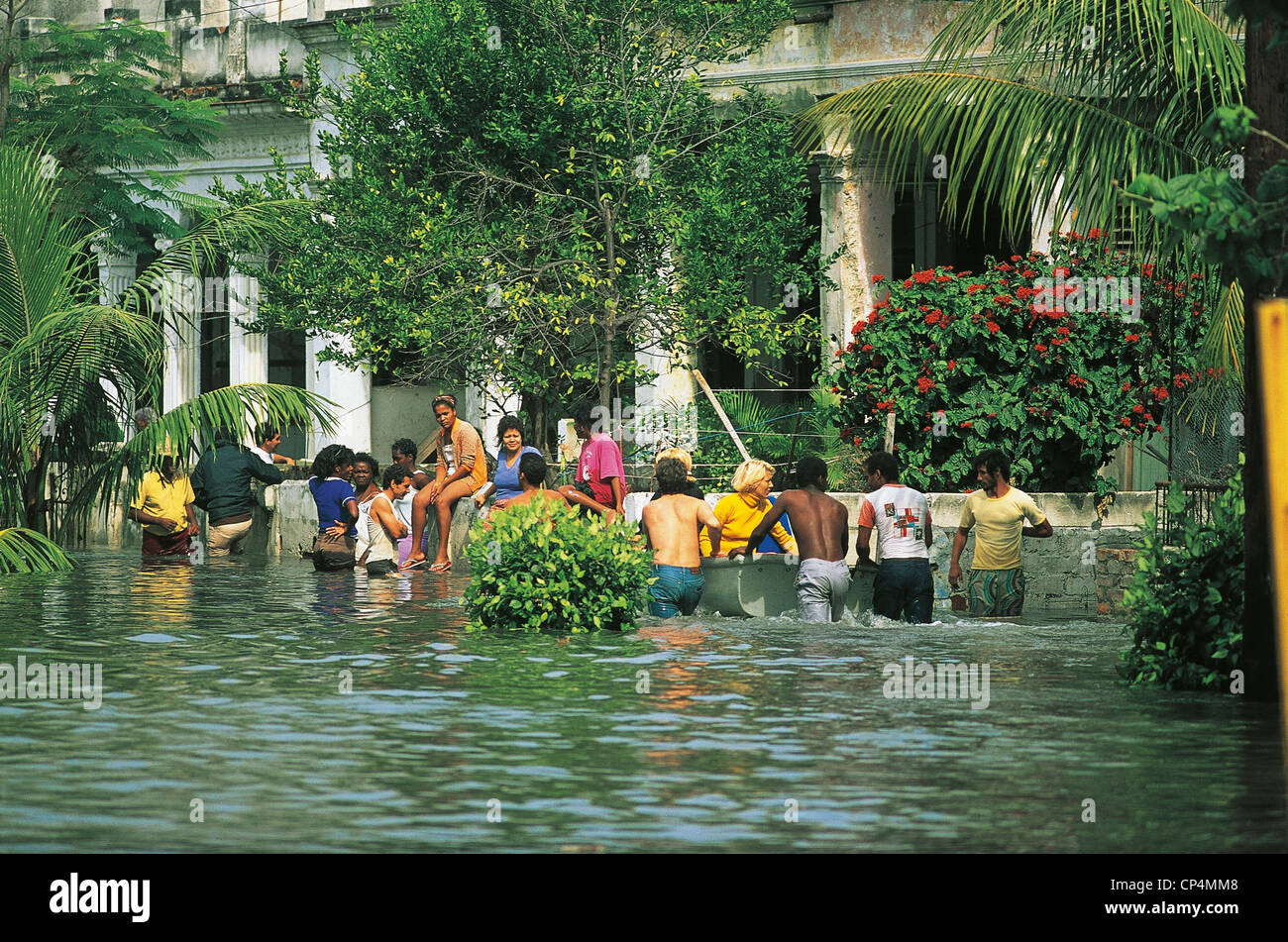 Cuba Havana Flood Stock Photo - Alamy
