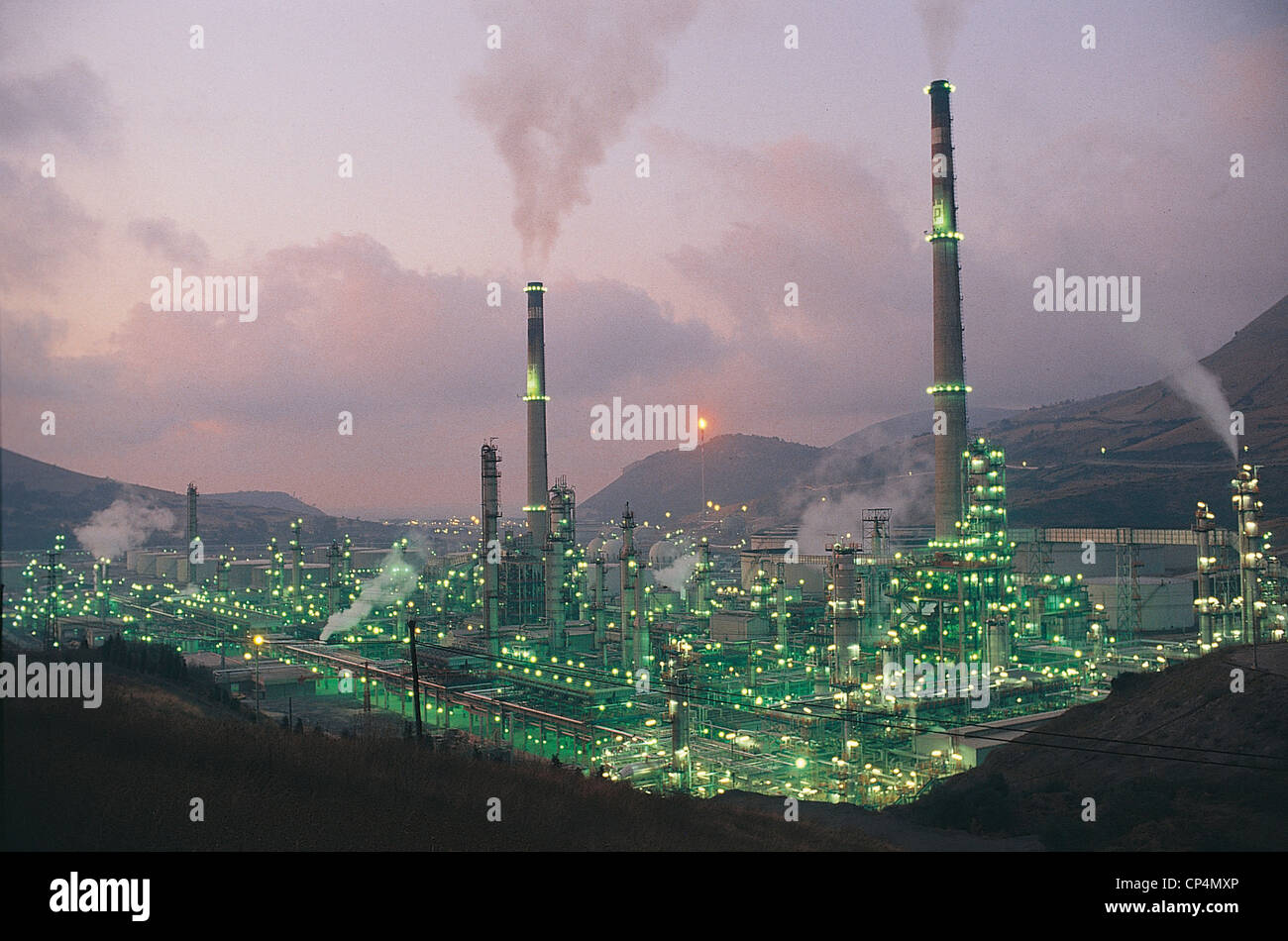 Spain euskadi oil industry hi-res stock photography and images - Alamy