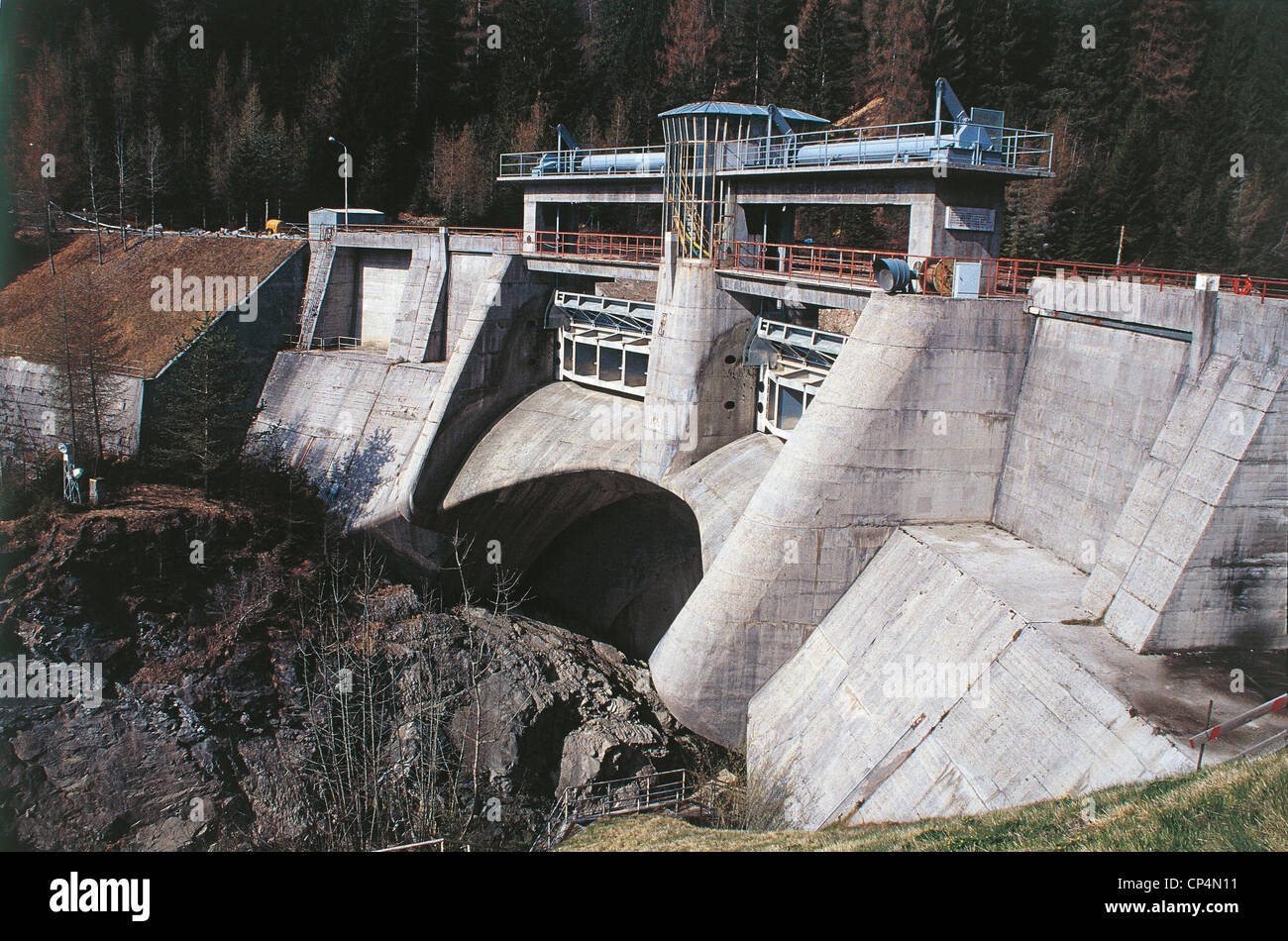 VENETO Vodo di Cadore DAM LAKE Vodo Stock Photo - Alamy