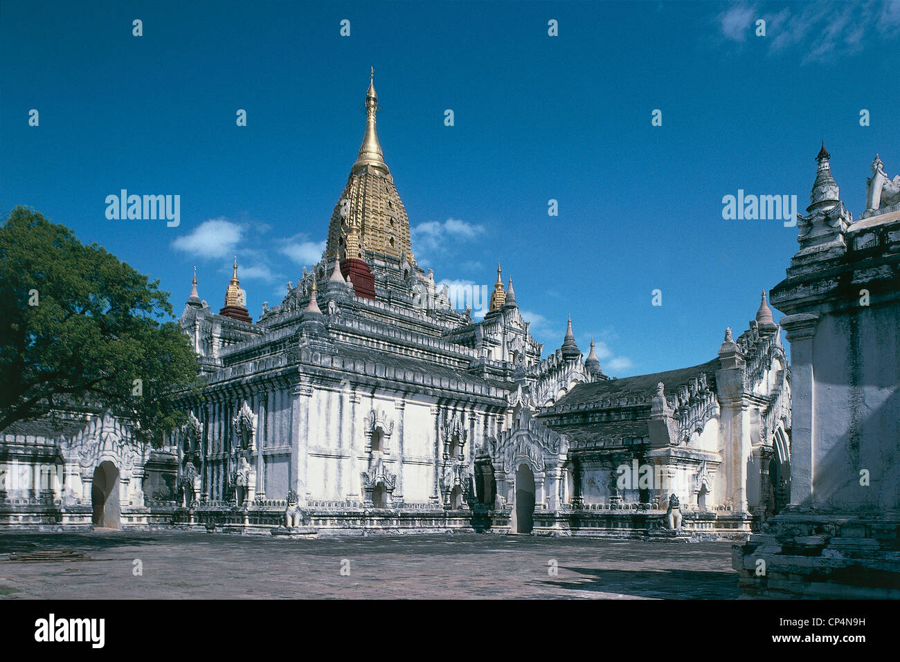 Myanmar (Burma) - Bagan (Pagan), the Ananda temple Stock Photo - Alamy