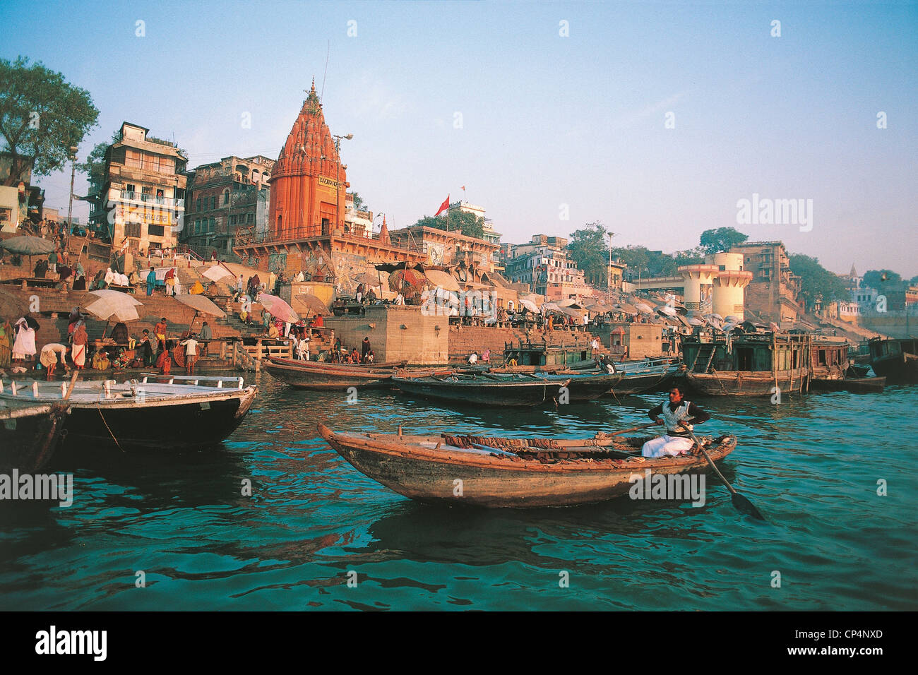 ALONG THE INDIA Varanasi Ganges River Stock Photo - Alamy