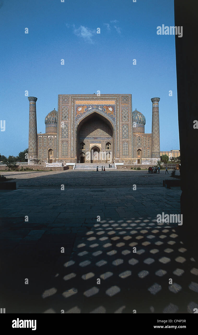 Uzbekistan - Samarkand (UNESCO Heritage 2001) - Mosque Bibi-Hanum (1399 ...