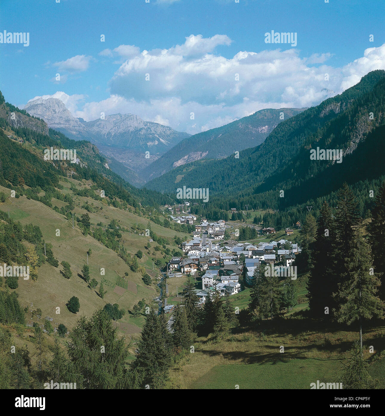 Rocca pietore hi-res stock photography and images - Alamy