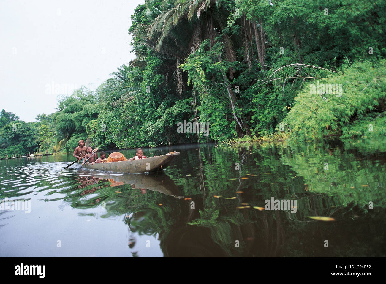 Lagoon ebrie hi-res stock photography and images - Alamy
