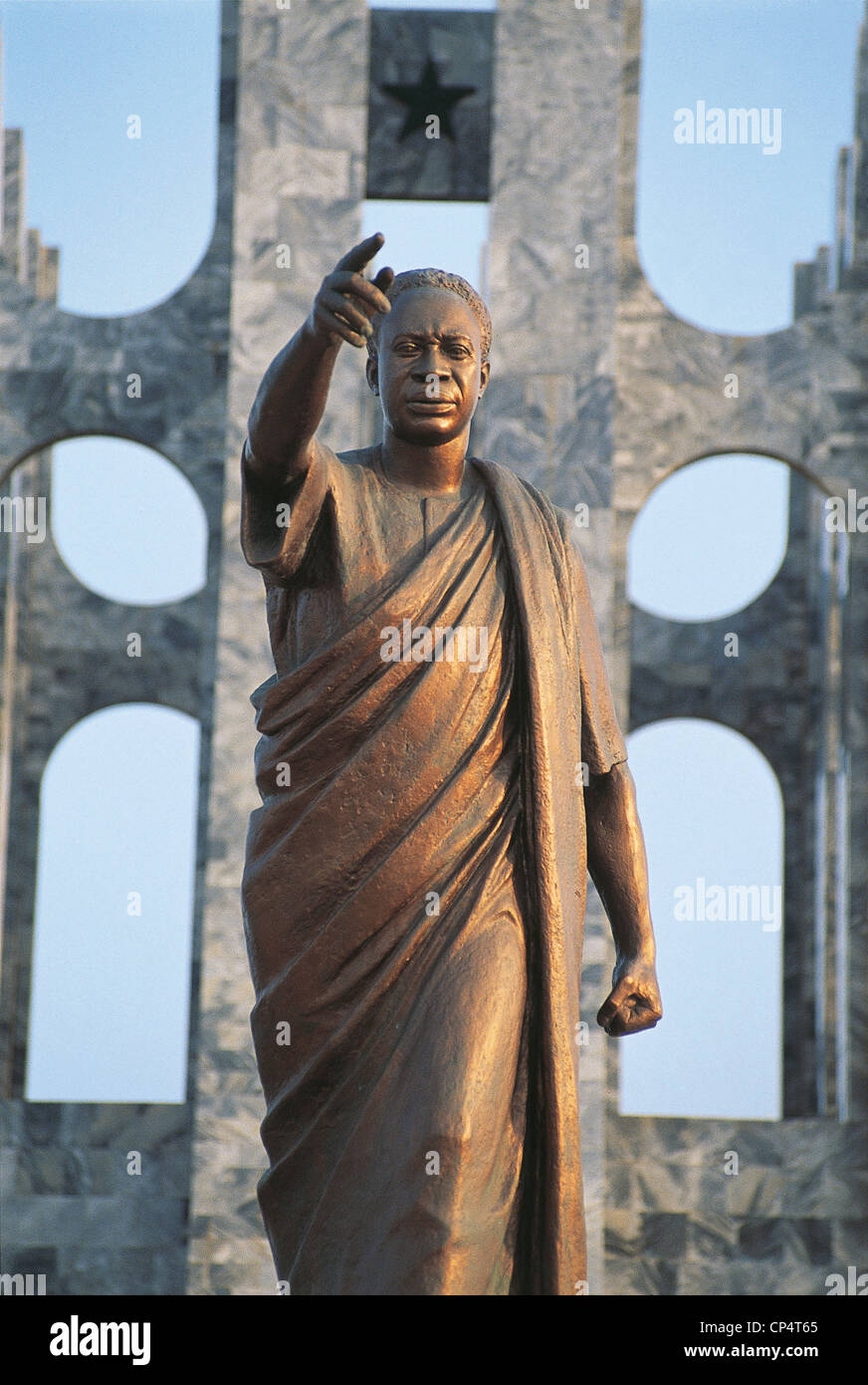 Ghana - Accra - Kwame Nkrumah Mausoleum, statue in bronze Stock Photo ...