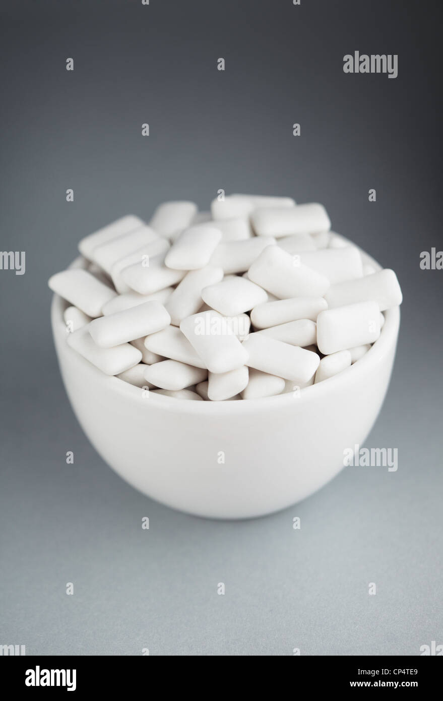 White rectangular mint chewing hi-res stock photography and images - Alamy