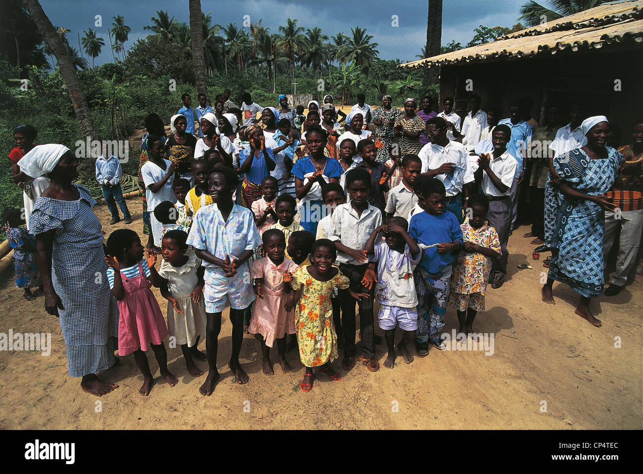 GHANA Busua PEOPLE Stock Photo - Alamy