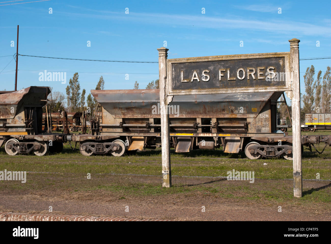 Outside load hi-res stock photography and images - Alamy