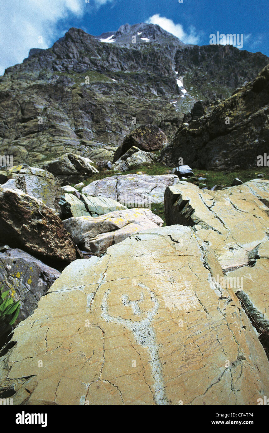 Alpine Valley Sea Wonders: Symbols Corniformi Stock Photo - Alamy