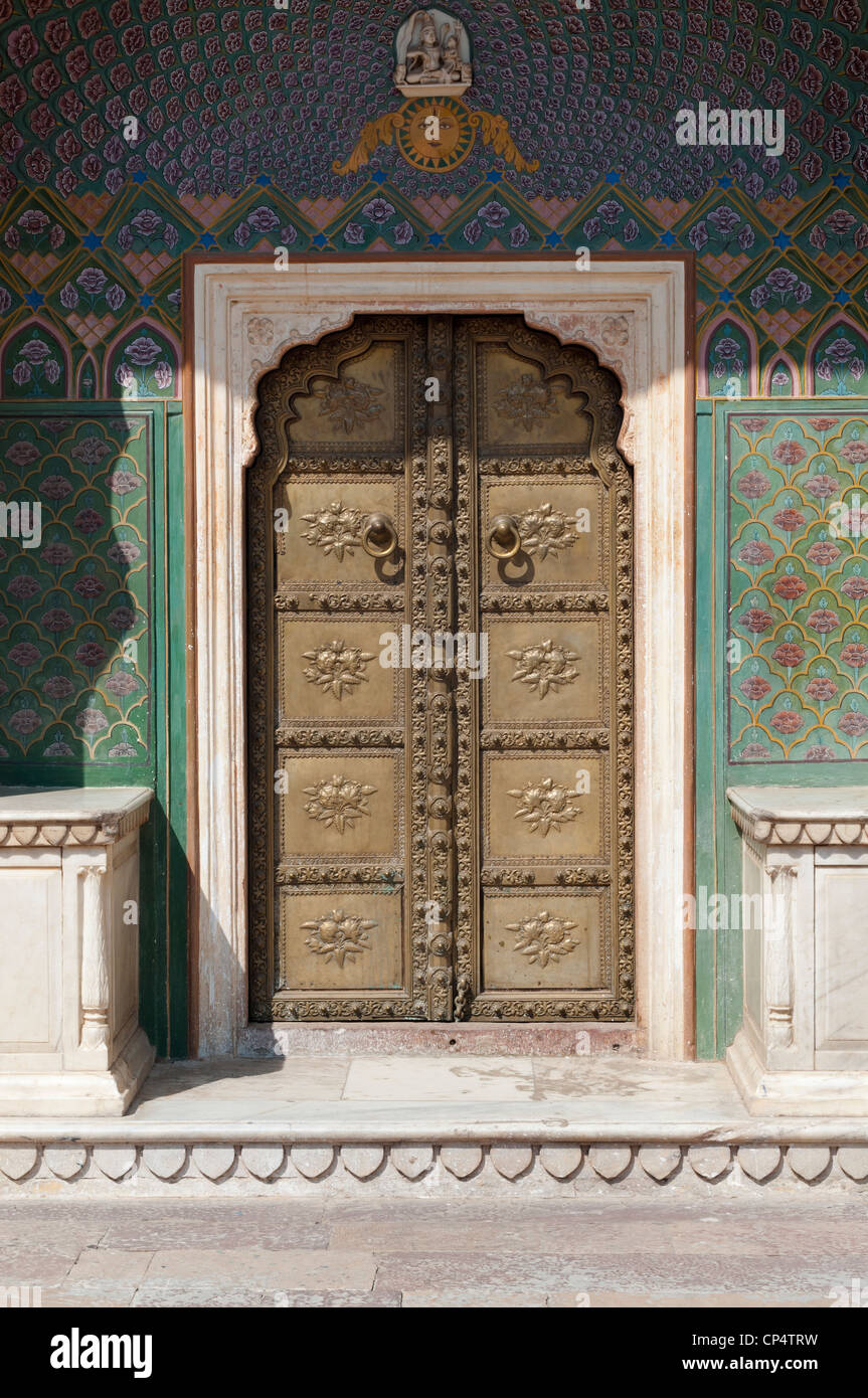 Jaipur city palace rose gate hi-res stock photography and images - Alamy