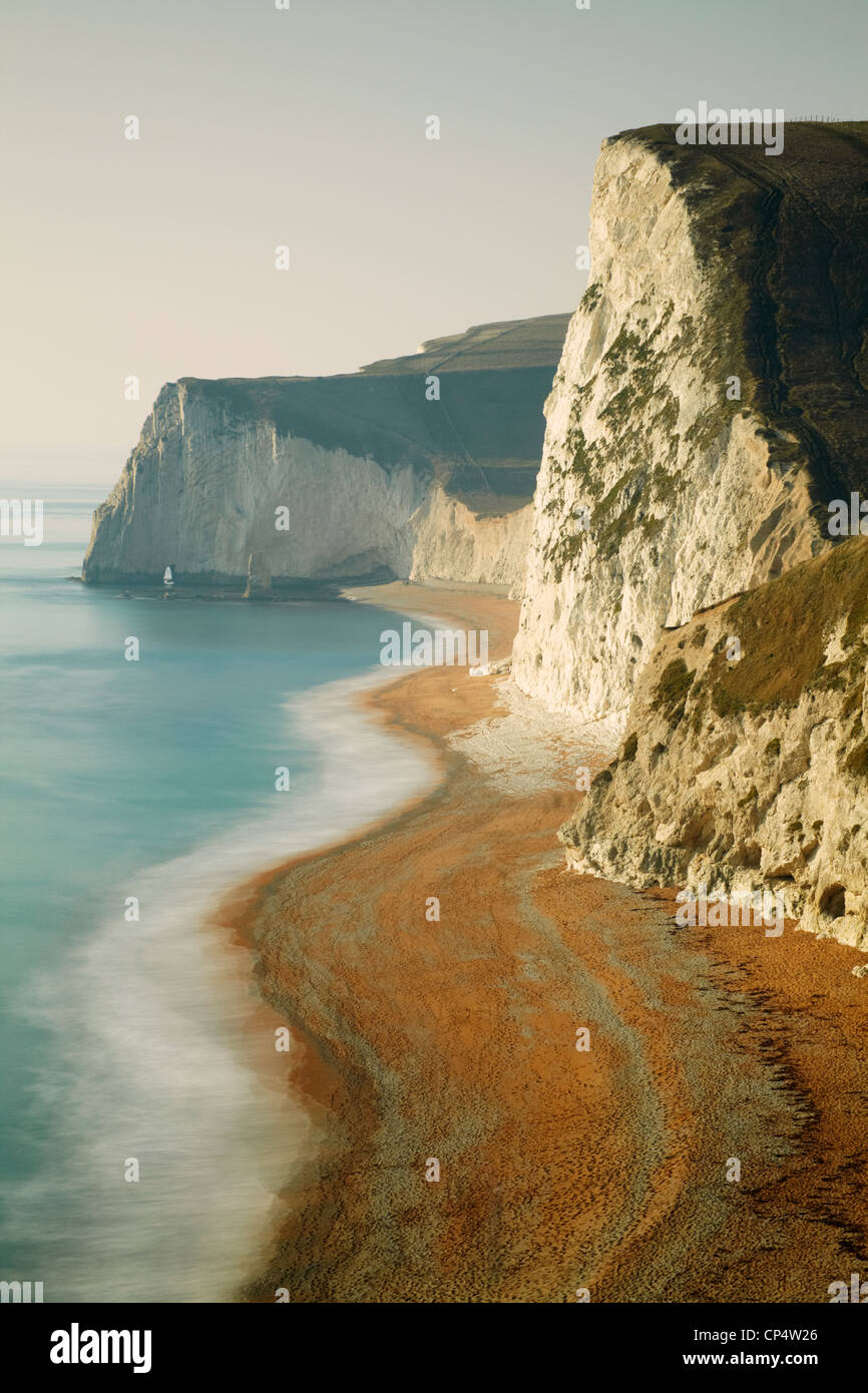 White chalk cliffs on the jurassic Dorset coast Stock Photo - Alamy