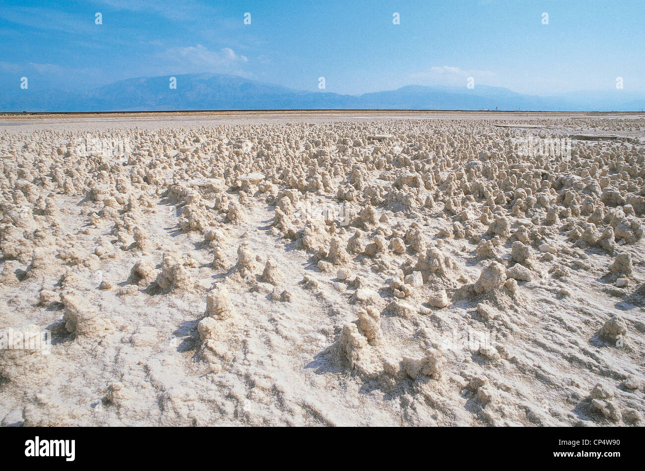 Israel - Salt deposits on the Dead Sea Stock Photo - Alamy