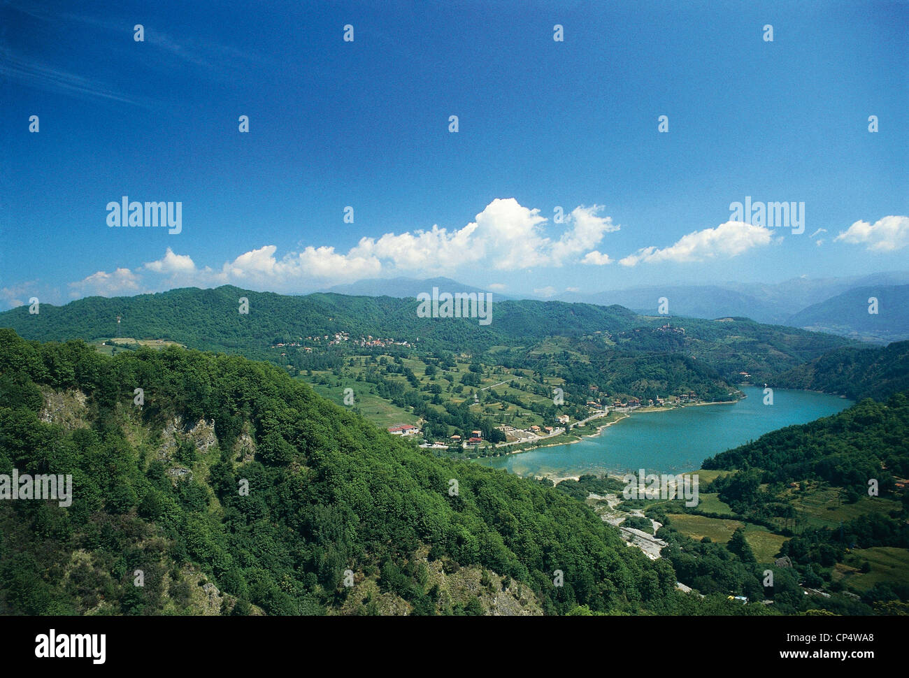 Tuscan River Serchio Stock Photo - Alamy