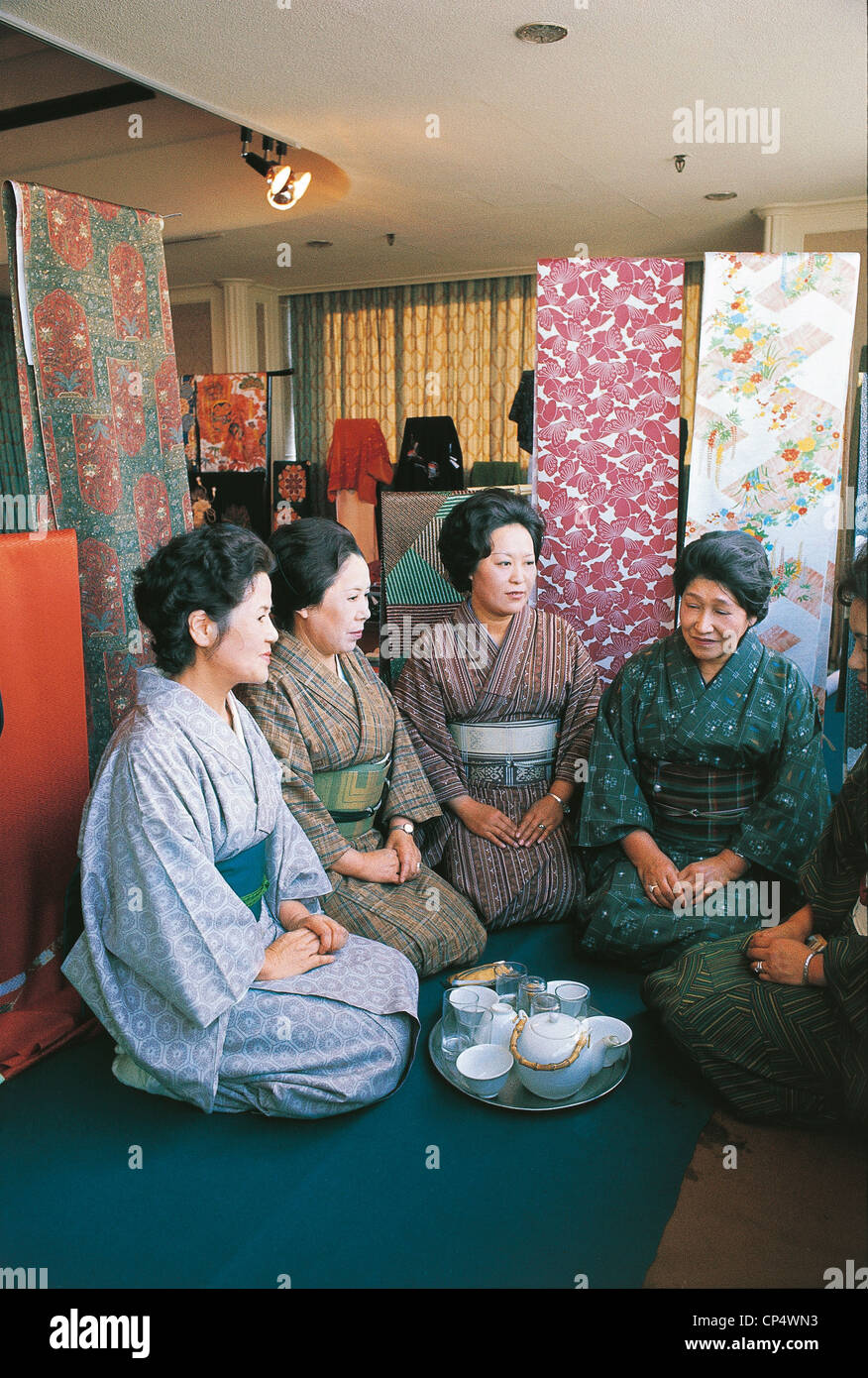 JAPAN Tea Ceremony Stock Photo - Alamy