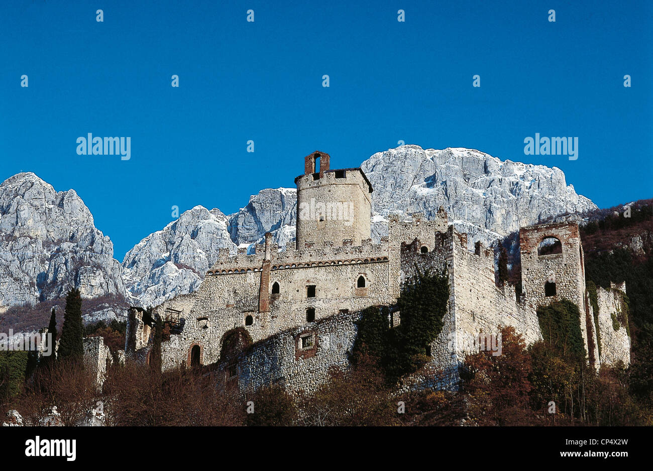 Avio castle hi-res stock photography and images - Alamy
