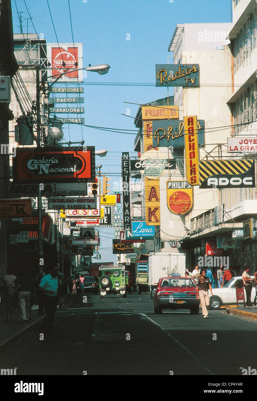 Costa Rica - San Jose '. A downtown street Stock Photo - Alamy