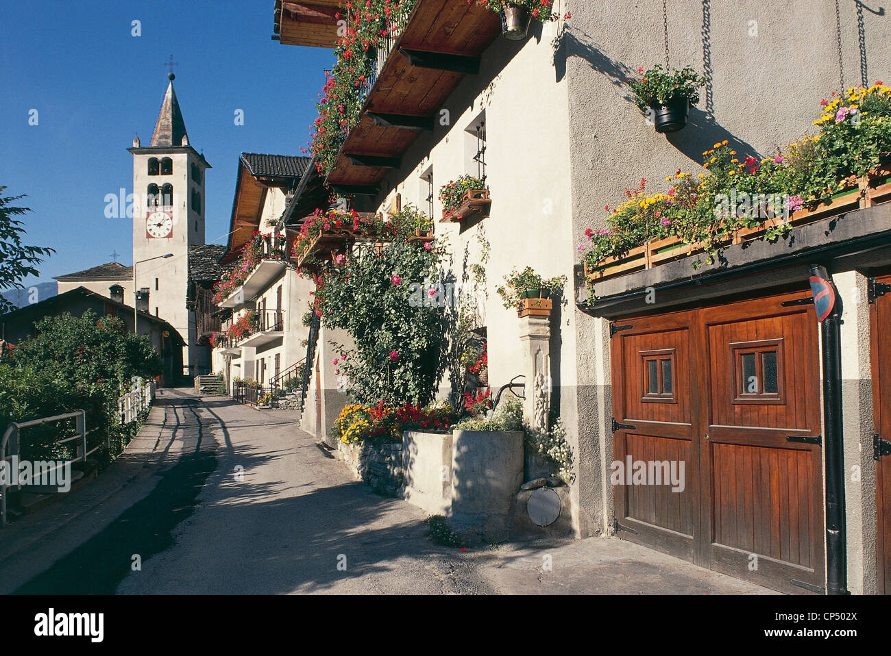 Valle d'Aosta - Pennine Alps - Valpelline - The town of Valpelline ...