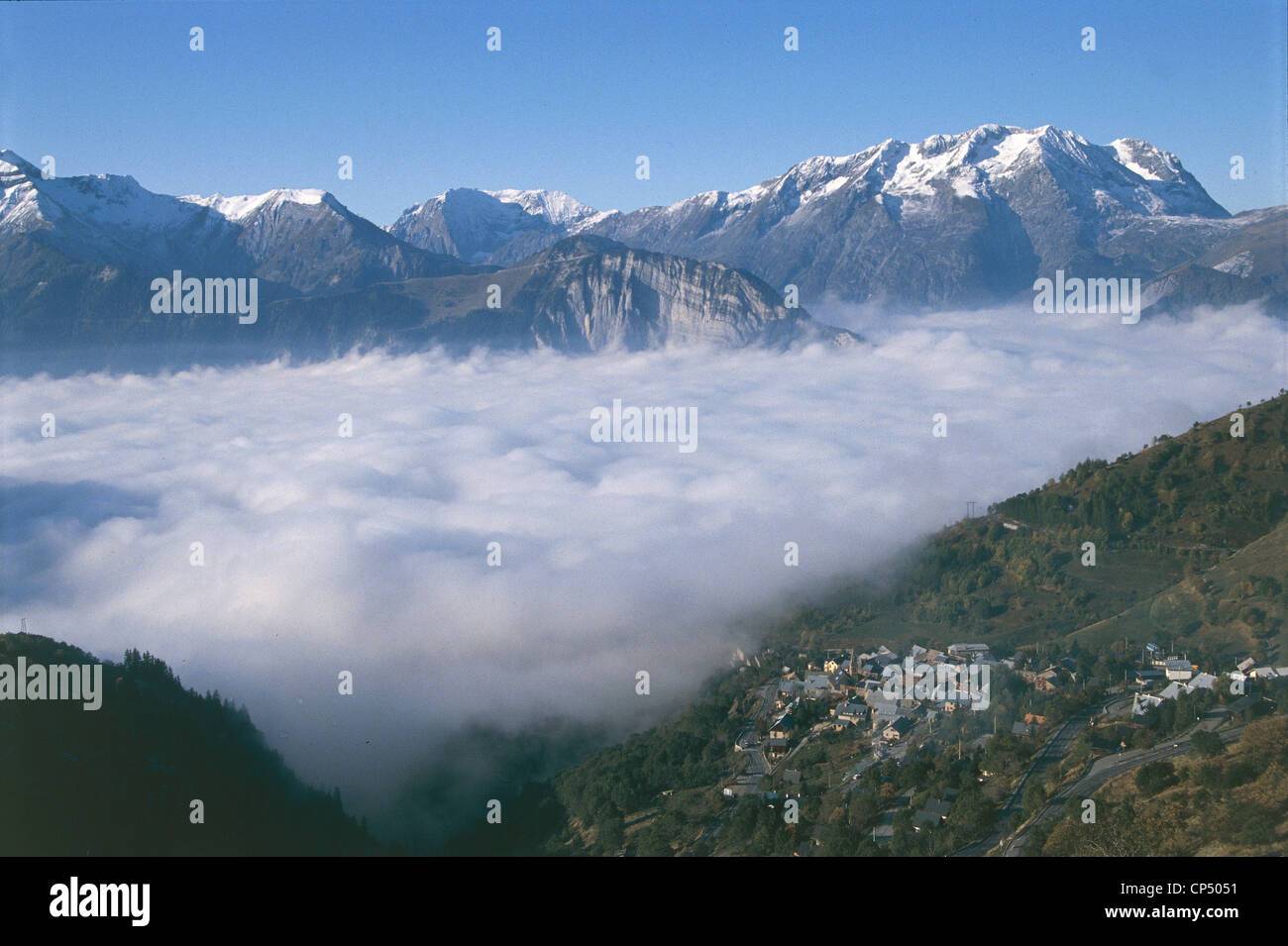 Massif de chartreuse hi-res stock photography and images - Alamy