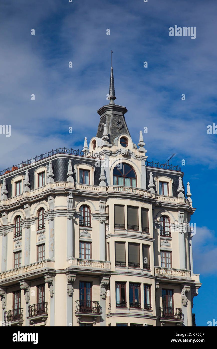 Spain, Castilla y Leon Region, Leon Province, Leon, buildings on Plaza ...