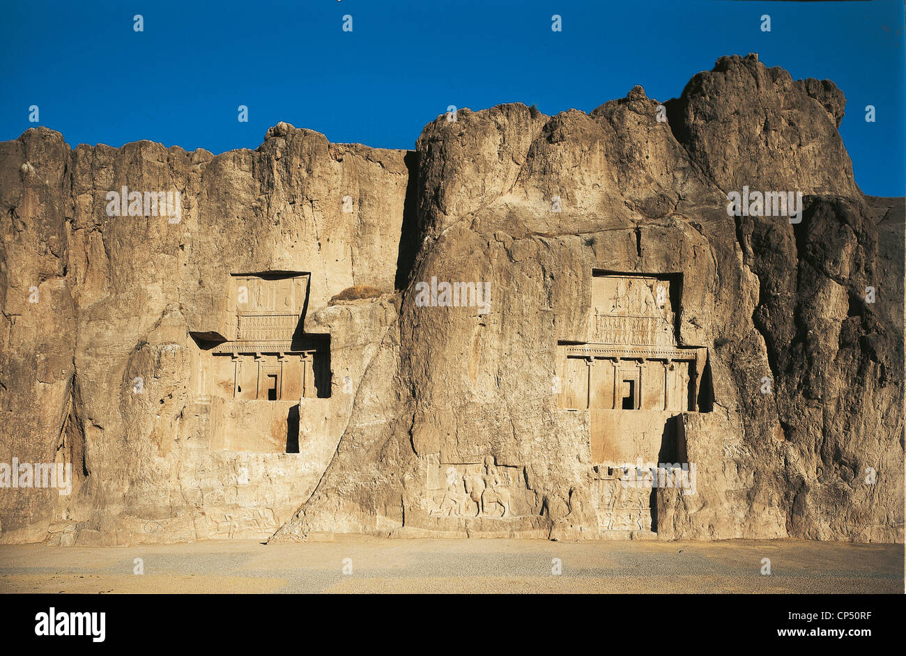 Tomb of Achaemenid Kings, Darius (on right) Xerxes in Naqsh-e Rustam in ...