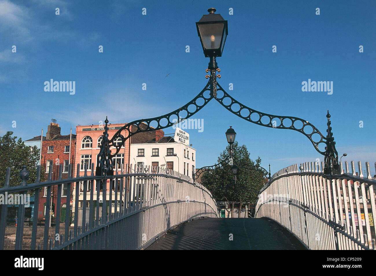 Ireland - Dublin - Halfpenny Bridge Stock Photo - Alamy