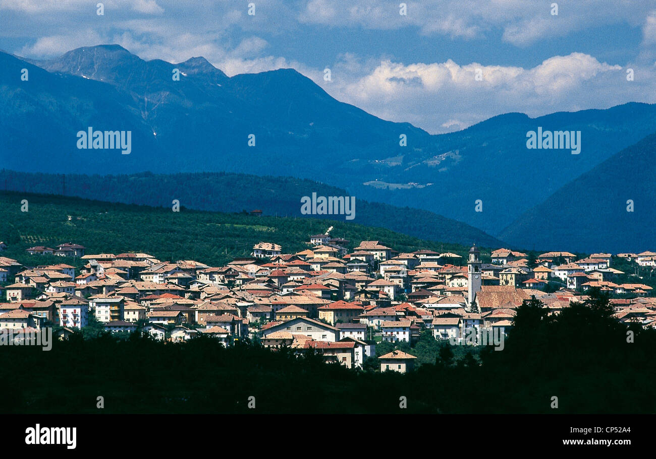 Tuenno hi-res stock photography and images - Alamy