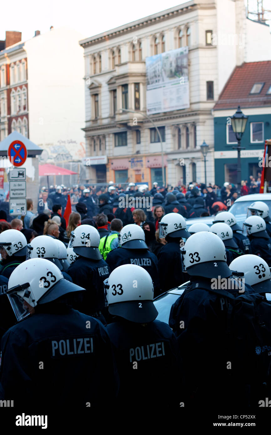 German police blocks violent protesters during the traditional May Day ...