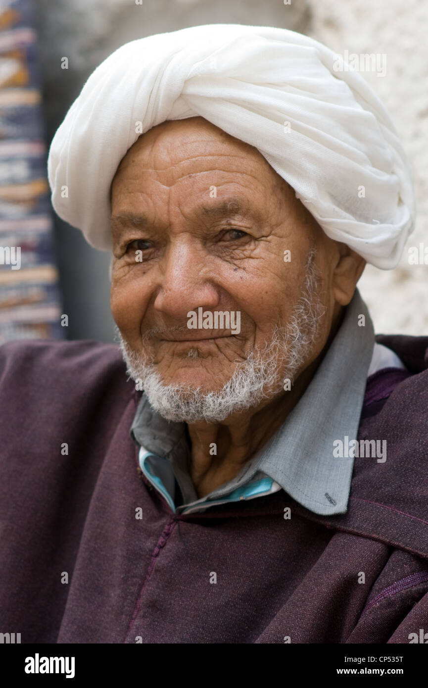 Moroccan male hi-res stock photography and images - Alamy