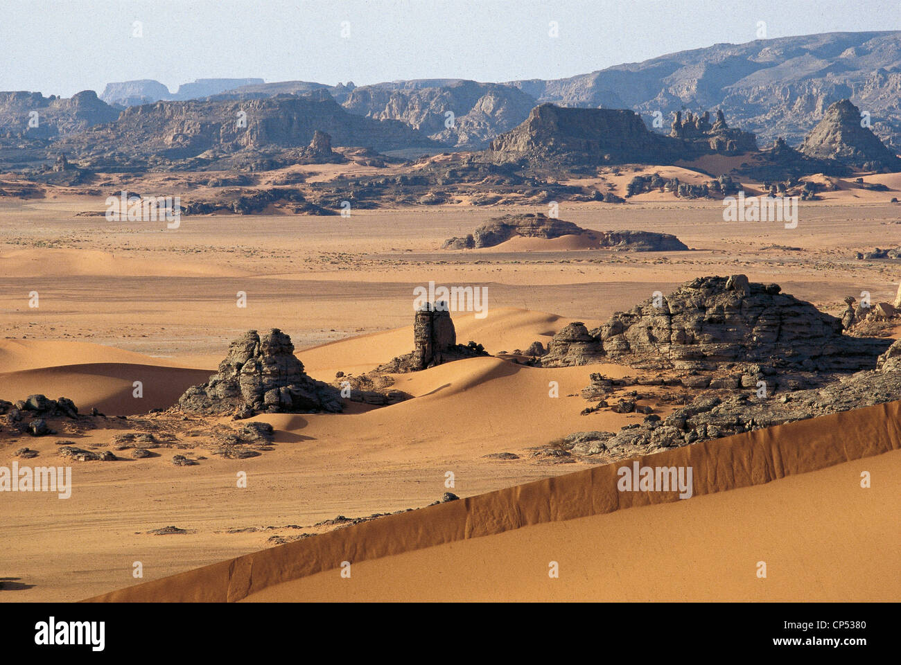 ALGERIA SAHARA TASSILI n'Ajjer PLATEAU Stock Photo - Alamy