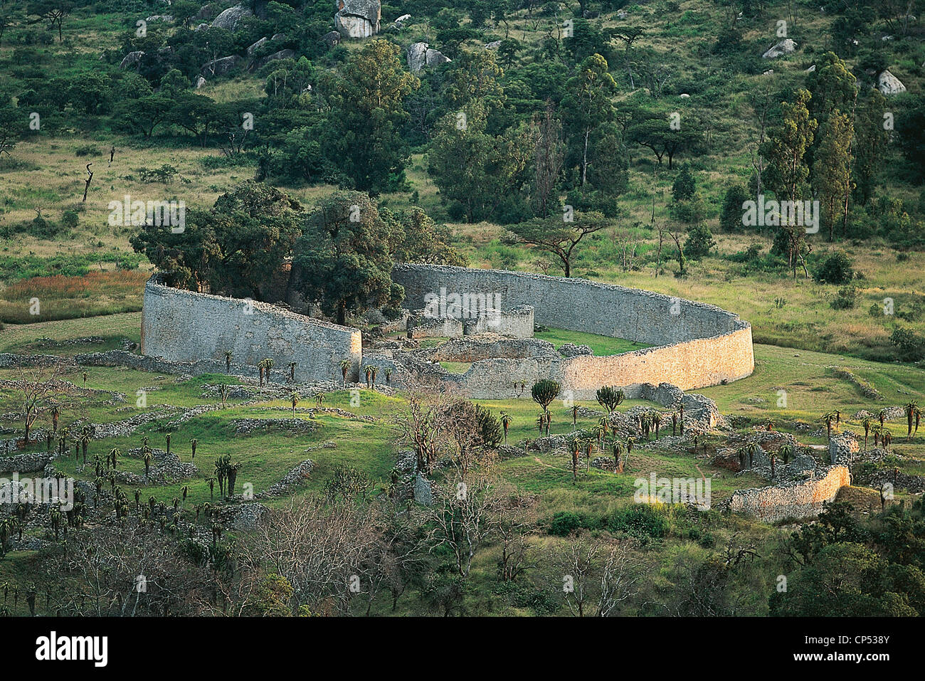 Zimbabwe masvingo great zimbabwe ruins hi-res stock photography and ...