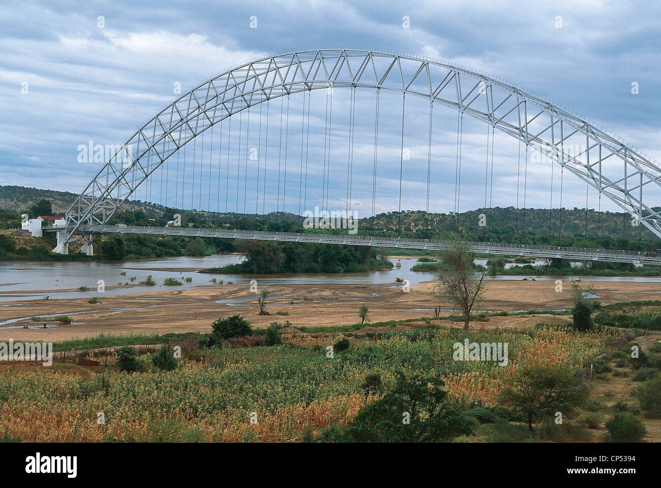 Zimbabwe - The Birchenough Bridge on the River Save Stock Photo - Alamy